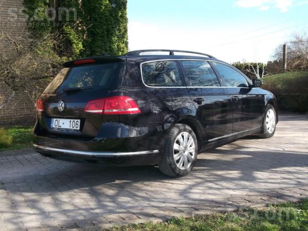 Black Volkswagen Passat B7 2013 in Bauska, with an engine capacity of 2.00 L and mileage of 327 thousand km for 4550 €, photo 9 on AUTOMOTO.COM.LV