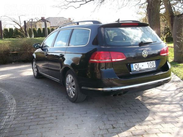 Black Volkswagen Passat B7 2013 in Bauska, with an engine capacity of 2.00 L and mileage of 327 thousand km for 4550 €, photo 11 on AUTOMOTO.COM.LV