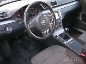 Melns Volkswagen Passat B7 2013 Bauska, ar dzinēja tilpumu 2.00 L un nobraukumu 327 tūkst. km par 4550 €, foto 15 vietnē AUTOMOTO.COM.LV
