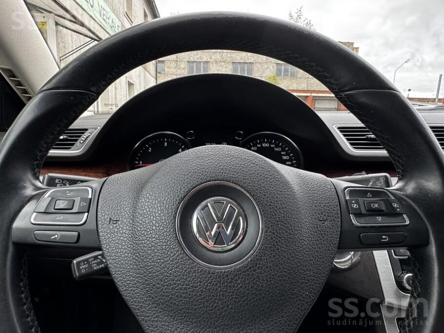 Melns Volkswagen Passat B7 2013 Daugavpils, ar dzinēja tilpumu 2.00 L un nobraukumu 0 tūkst. km par 4990 €, foto 18 vietnē AUTOMOTO.COM.LV