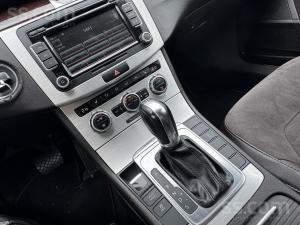 Melns Volkswagen Passat B7 2013 Daugavpils, ar dzinēja tilpumu 2.00 L un nobraukumu 0 tūkst. km par 4990 €, foto 19 vietnē AUTOMOTO.COM.LV