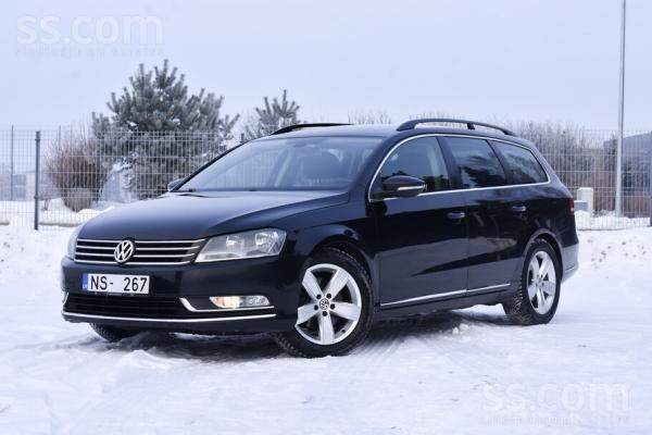 Black Volkswagen Passat B7 2014 in Riga, with an engine capacity of 2.00 L and mileage of 359 thousand km for 5750 €, photo 4 on AUTOMOTO.COM.LV