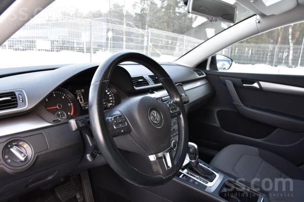 Black Volkswagen Passat B7 2014 in Riga, with an engine capacity of 2.00 L and mileage of 359 thousand km for 5750 €, photo 9 on AUTOMOTO.COM.LV