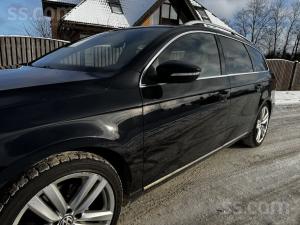 Melns Volkswagen Passat B7 2014 Valmiera, ar dzinēja tilpumu 2.00 L un nobraukumu 402 tūkst. km par 5800 €, foto 10 vietnē AUTOMOTO.COM.LV