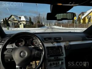 Melns Volkswagen Passat B7 2014 Valmiera, ar dzinēja tilpumu 2.00 L un nobraukumu 402 tūkst. km par 5800 €, foto 18 vietnē AUTOMOTO.COM.LV