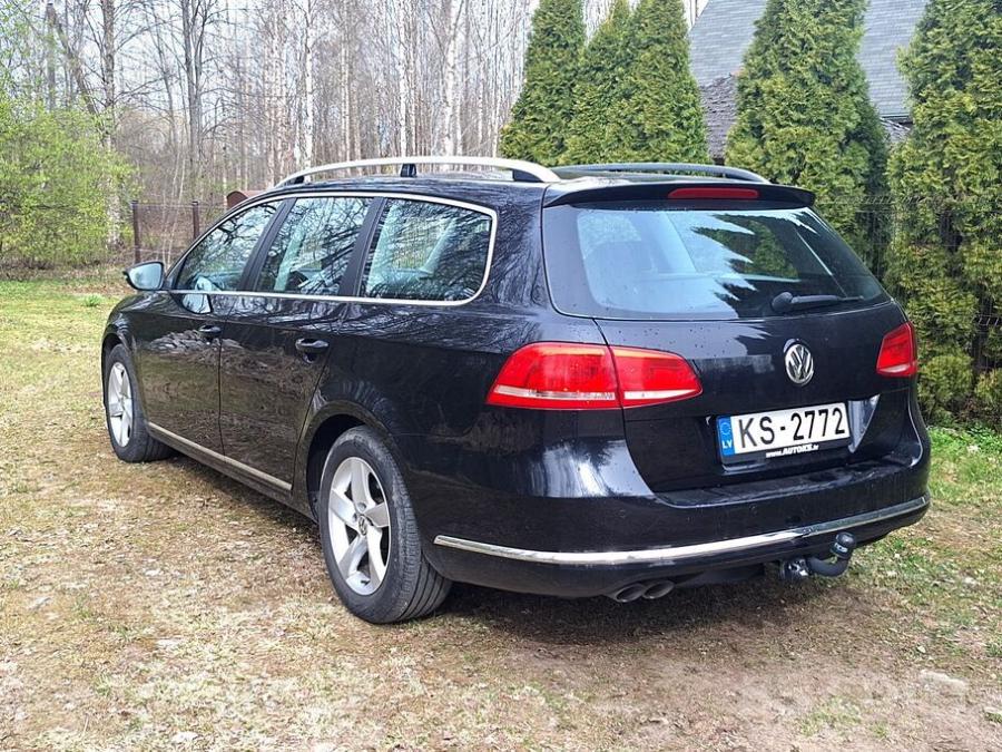 Black Volkswagen Passat B7 2014 in Limbazi, with an engine capacity of 2.00 L and mileage of 248 thousand km for 6150 €, photo 3 on AUTOMOTO.COM.LV