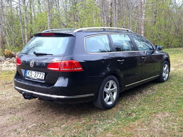 Black Volkswagen Passat B7 2014 in Limbazi, with an engine capacity of 2.00 L and mileage of 248 thousand km for 6150 €, photo 3 on AUTOMOTO.COM.LV