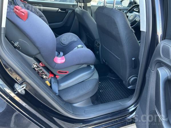 Black Volkswagen Passat B7 2014 in Limbazi, with an engine capacity of 2.00 L and mileage of 248 thousand km for 6150 €, photo 5 on AUTOMOTO.COM.LV