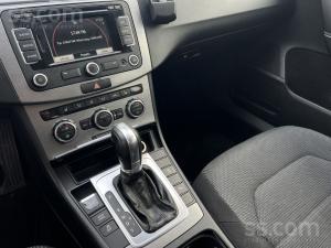 Melns Volkswagen Passat B7 2014 Rīga, ar dzinēja tilpumu 2.00 L un nobraukumu 349 tūkst. km par 4950 €, foto 9 vietnē AUTOMOTO.COM.LV