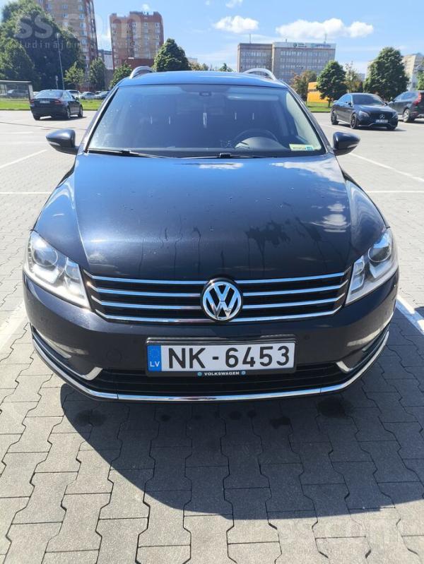 Black Volkswagen Passat B7 2014 in Riga, with an engine capacity of 1.60 L and mileage of 255 thousand km for 6000 €, photo 1 on AUTOMOTO.COM.LV