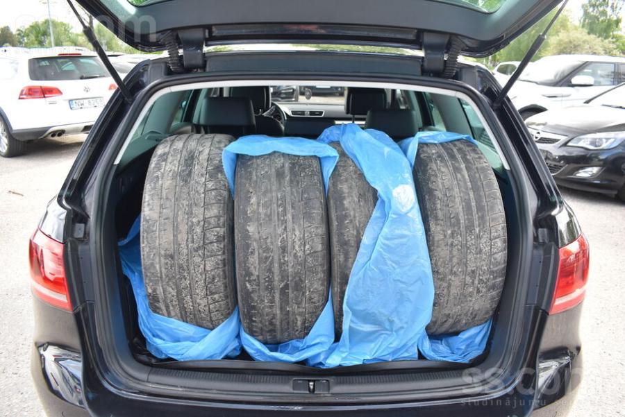 Black Volkswagen Passat B7 2014 in Kuldiga, with an engine capacity of 2.00 L and mileage of 0 thousand km for 7550 €, photo 8 on AUTOMOTO.COM.LV
