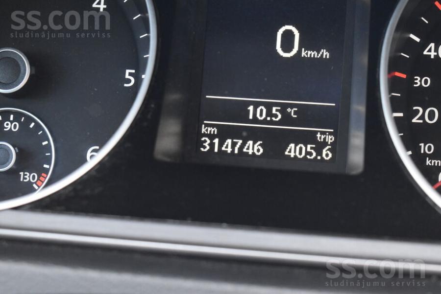 Black Volkswagen Passat B7 2014 in Kuldiga, with an engine capacity of 2.00 L and mileage of 0 thousand km for 7550 €, photo 14 on AUTOMOTO.COM.LV