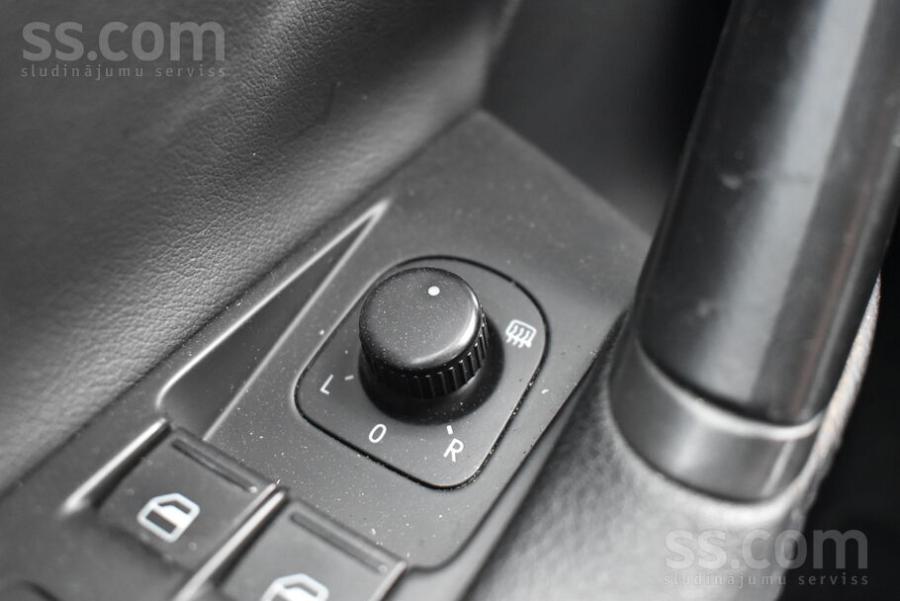 Black Volkswagen Passat B7 2014 in Kuldiga, with an engine capacity of 2.00 L and mileage of 0 thousand km for 7550 €, photo 19 on AUTOMOTO.COM.LV