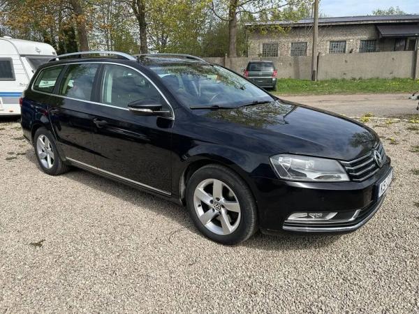 Black Volkswagen Passat B7 2014 in Limbazi, with an engine capacity of 2.00 L and mileage of 246 thousand km for 6350 €, photo 3 on AUTOMOTO.COM.LV
