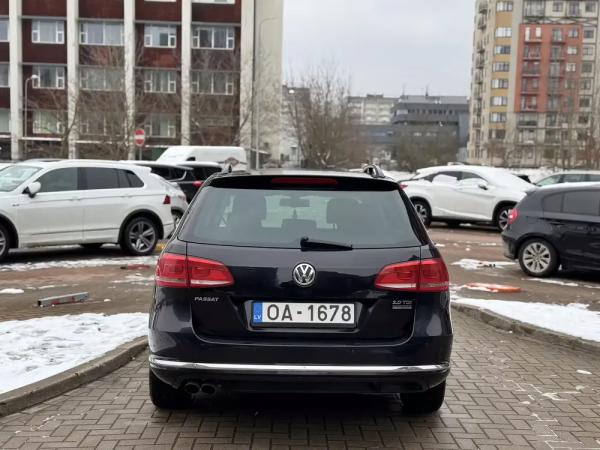 Black Volkswagen Passat B7 2014 in Riga, with an engine capacity of 2.00 L and mileage of 253 thousand km for 4990 €, photo 7 on AUTOMOTO.COM.LV