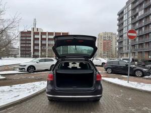 Black Volkswagen Passat B7 2014 in Riga, with an engine capacity of 2.00 L and mileage of 253 thousand km for 4990 €, photo 9 on AUTOMOTO.COM.LV