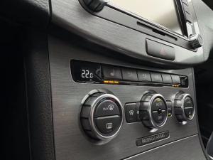 Black Volkswagen Passat B7 2014 in Riga, with an engine capacity of 2.00 L and mileage of 253 thousand km for 4990 €, photo 16 on AUTOMOTO.COM.LV
