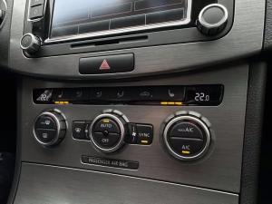 Black Volkswagen Passat B7 2014 in Riga, with an engine capacity of 2.00 L and mileage of 253 thousand km for 4990 €, photo 17 on AUTOMOTO.COM.LV