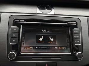 Black Volkswagen Passat B7 2014 in Riga, with an engine capacity of 2.00 L and mileage of 253 thousand km for 4990 €, photo 18 on AUTOMOTO.COM.LV