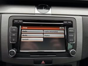 Black Volkswagen Passat B7 2014 in Riga, with an engine capacity of 2.00 L and mileage of 253 thousand km for 4990 €, photo 20 on AUTOMOTO.COM.LV