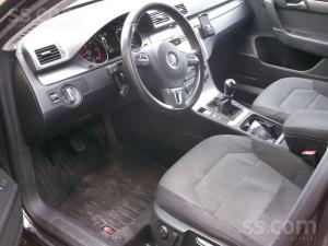 Melns Volkswagen Passat B7 2015 Bauska, ar dzinēja tilpumu 2.00 L un nobraukumu 320 tūkst. km par 5290 €, foto 14 vietnē AUTOMOTO.COM.LV