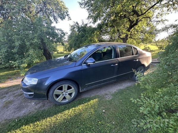 Blue Volkswagen Passat B7 2009 in Talsi, with an engine capacity of 2.00 L and mileage of 240 thousand km for 1000 €, photo 2 on AUTOMOTO.COM.LV