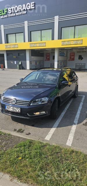 Zils Volkswagen Passat B7 2011 Rīga, ar dzinēja tilpumu 2.00 L un nobraukumu 480 tūkst. km par 3300 €, foto 4 vietnē AUTOMOTO.COM.LV