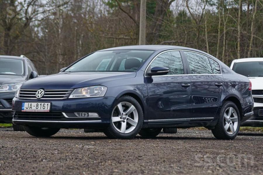 Blue Volkswagen Passat B7 2012 in Riga, with an engine capacity of 1.80 L and mileage of 281 thousand km for 2190 €, photo 1 on AUTOMOTO.COM.LV