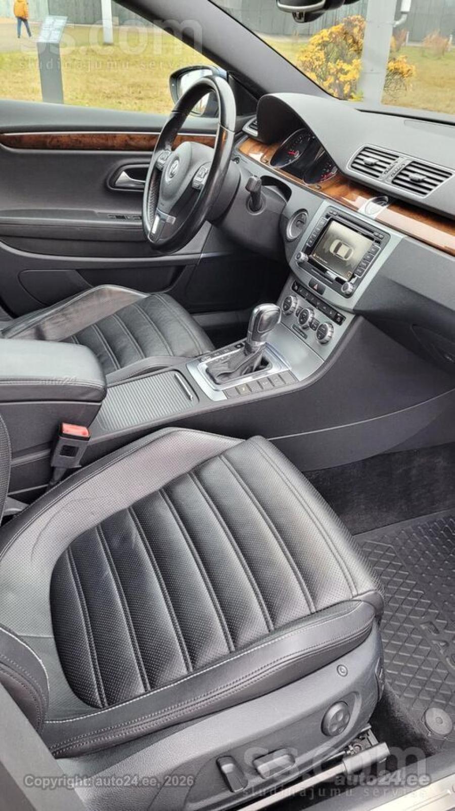 Blue Volkswagen Passat B7 2012 in Riga, with an engine capacity of 2.00 L and mileage of 215 thousand km for 9200 €, photo 19 on AUTOMOTO.COM.LV