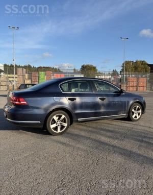 Zils Volkswagen Passat B7 2012 Rīga, ar dzinēja tilpumu 1.80 L un nobraukumu 323 tūkst. km par 2850 €, foto 4 vietnē AUTOMOTO.COM.LV