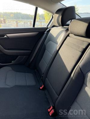 Zils Volkswagen Passat B7 2012 Rīga, ar dzinēja tilpumu 1.80 L un nobraukumu 323 tūkst. km par 2850 €, foto 7 vietnē AUTOMOTO.COM.LV