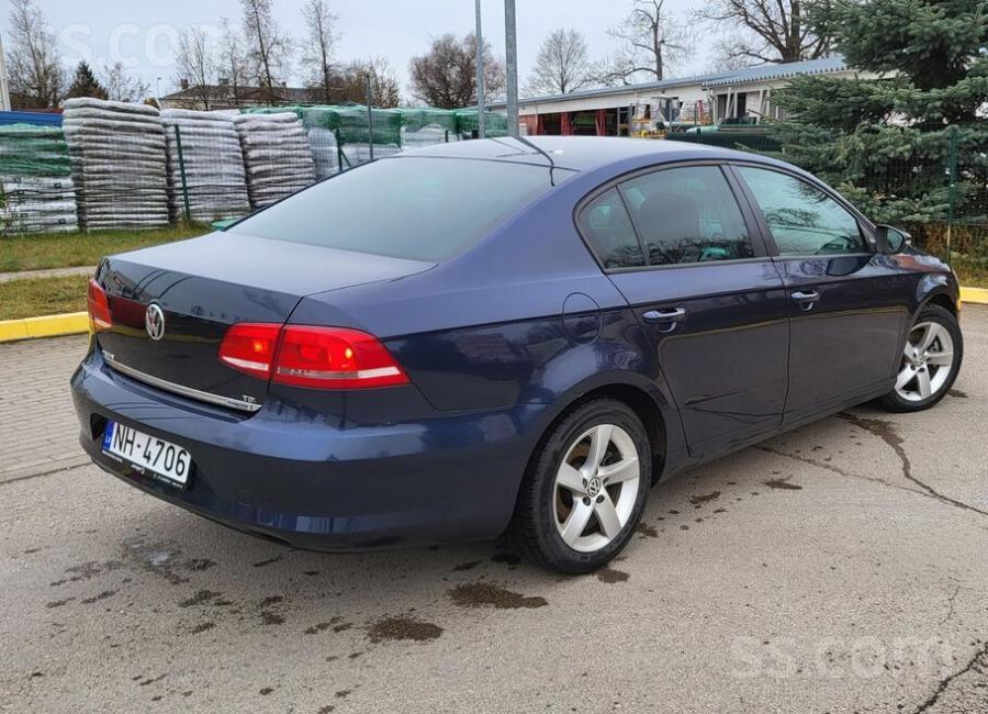 Zils Volkswagen Passat B7 2013 Jelgava, ar dzinēja tilpumu 1.60 L un nobraukumu 321 tūkst. km par 4650 €, foto 4 vietnē AUTOMOTO.COM.LV