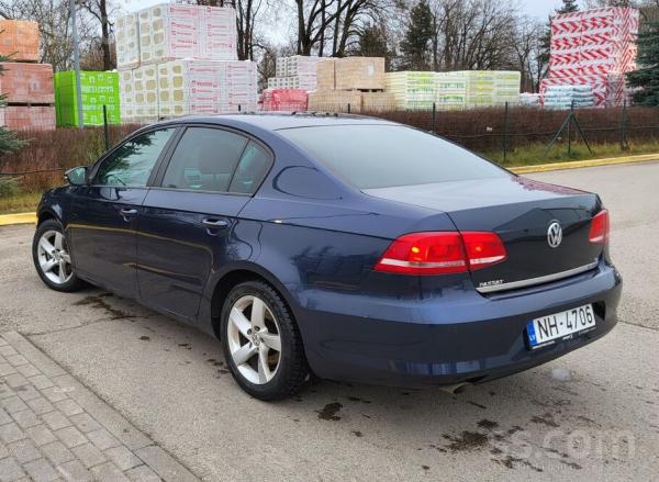 Blue Volkswagen Passat B7 2013 in Jelgava, with an engine capacity of 1.60 L and mileage of 321 thousand km for 4500 €, photo 4 on AUTOMOTO.COM.LV
