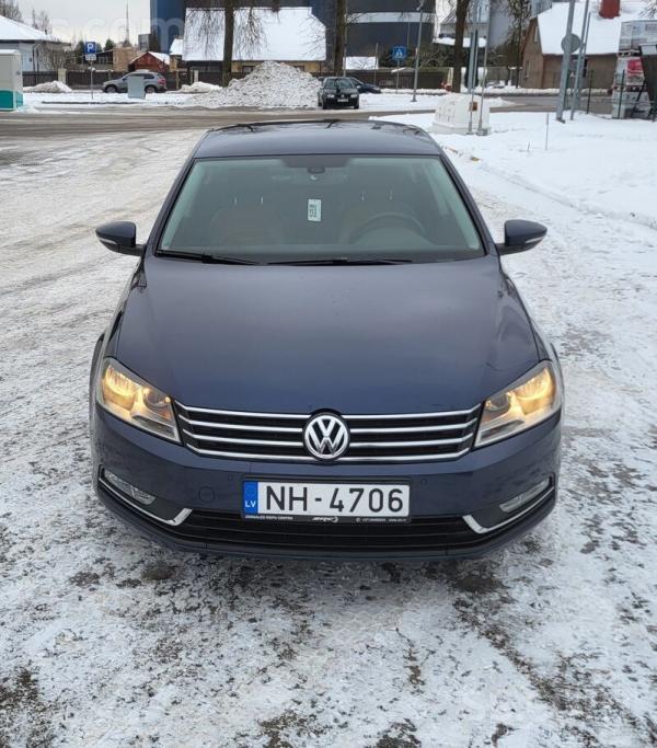 Zils Volkswagen Passat B7 2013 Jelgava, ar dzinēja tilpumu 1.60 L un nobraukumu 321 tūkst. km par 4350 €, foto 7 vietnē AUTOMOTO.COM.LV