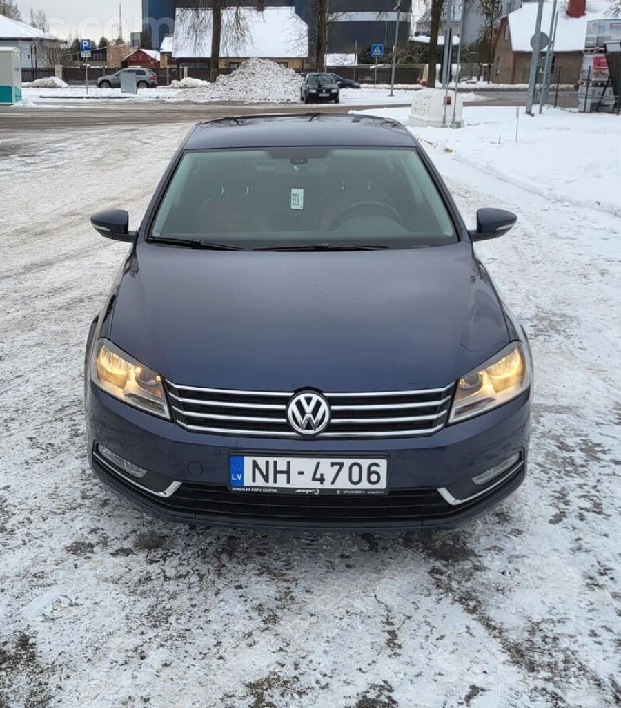 Zils Volkswagen Passat B7 2013 Jelgava, ar dzinēja tilpumu 1.60 L un nobraukumu 321 tūkst. km par 4350 €, foto 7 vietnē AUTOMOTO.COM.LV