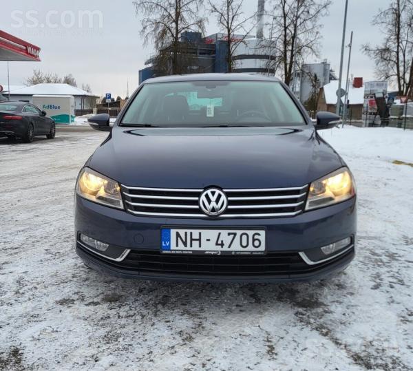 Zils Volkswagen Passat B7 2013 Jelgava, ar dzinēja tilpumu 1.60 L un nobraukumu 321 tūkst. km par 4350 €, foto 8 vietnē AUTOMOTO.COM.LV