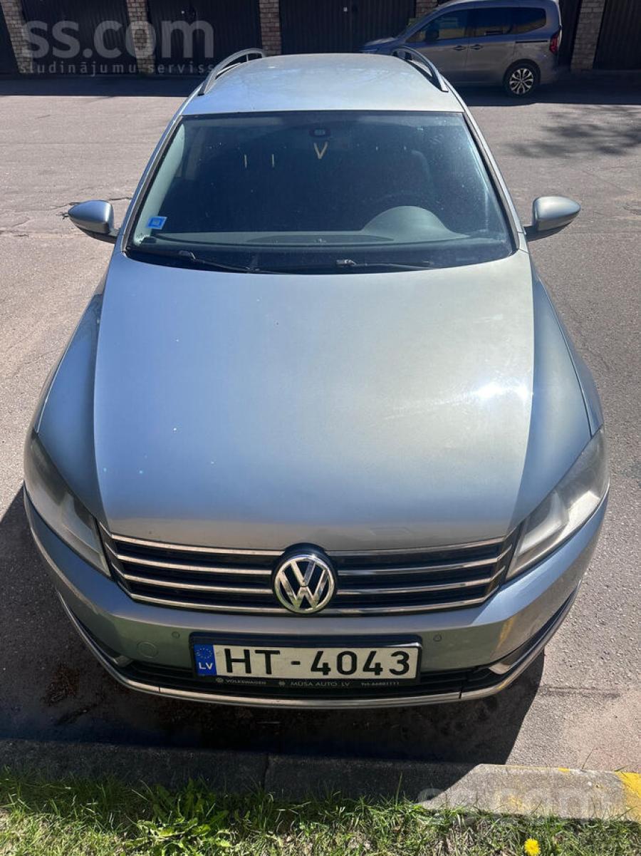 Blue Volkswagen Passat B7 2011 in Riga, with an engine capacity of 2.00 L and mileage of 225 thousand km for 3800 €, photo 1 on AUTOMOTO.COM.LV