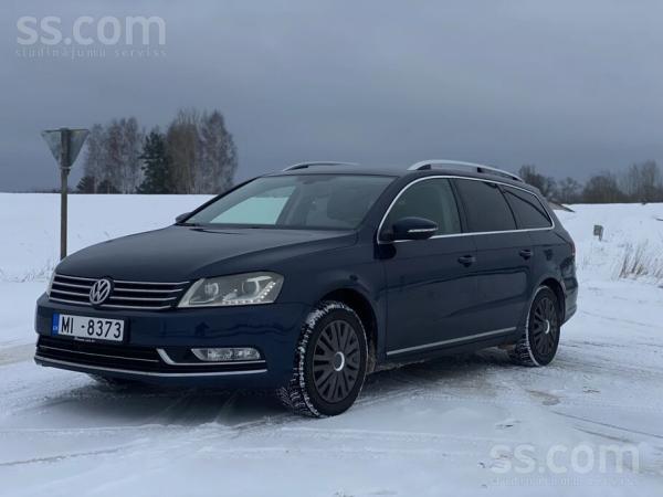 Zils Volkswagen Passat B7 2011 Tukums, ar dzinēja tilpumu 2.00 L un nobraukumu 298 tūkst. km par 5250 €, foto 1 vietnē AUTOMOTO.COM.LV
