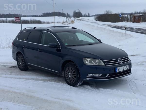Zils Volkswagen Passat B7 2011 Tukums, ar dzinēja tilpumu 2.00 L un nobraukumu 298 tūkst. km par 5250 €, foto 2 vietnē AUTOMOTO.COM.LV