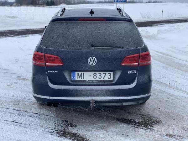 Zils Volkswagen Passat B7 2011 Tukums, ar dzinēja tilpumu 2.00 L un nobraukumu 298 tūkst. km par 5250 €, foto 5 vietnē AUTOMOTO.COM.LV