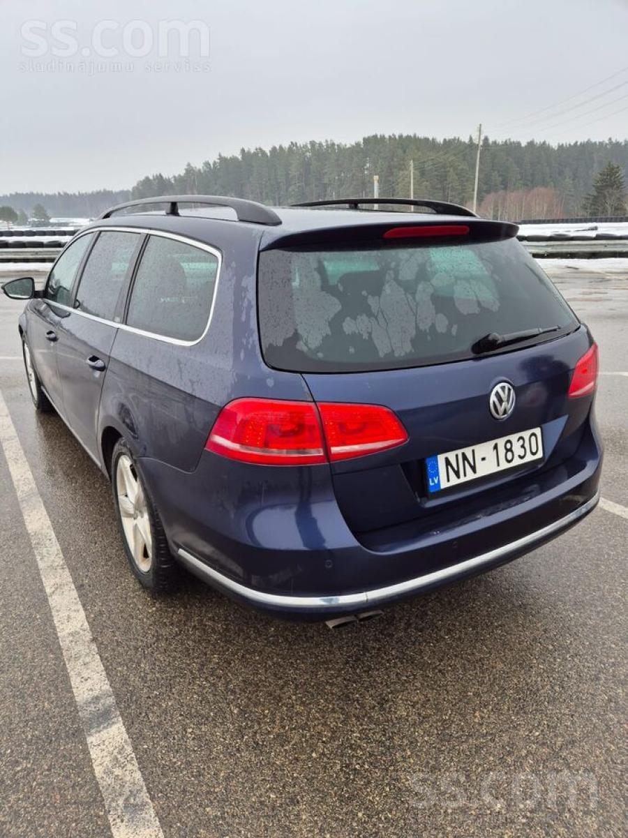 Blue Volkswagen Passat B7 2011 in Valka, with an engine capacity of 2.00 L and mileage of 440 thousand km for 2600 €, photo 6 on AUTOMOTO.COM.LV