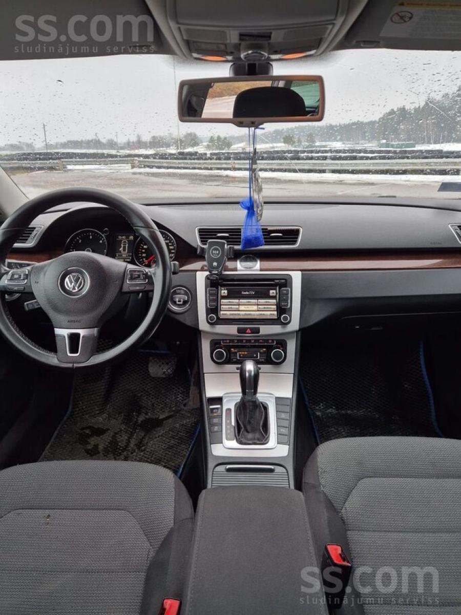 Blue Volkswagen Passat B7 2011 in Valka, with an engine capacity of 2.00 L and mileage of 440 thousand km for 2600 €, photo 7 on AUTOMOTO.COM.LV