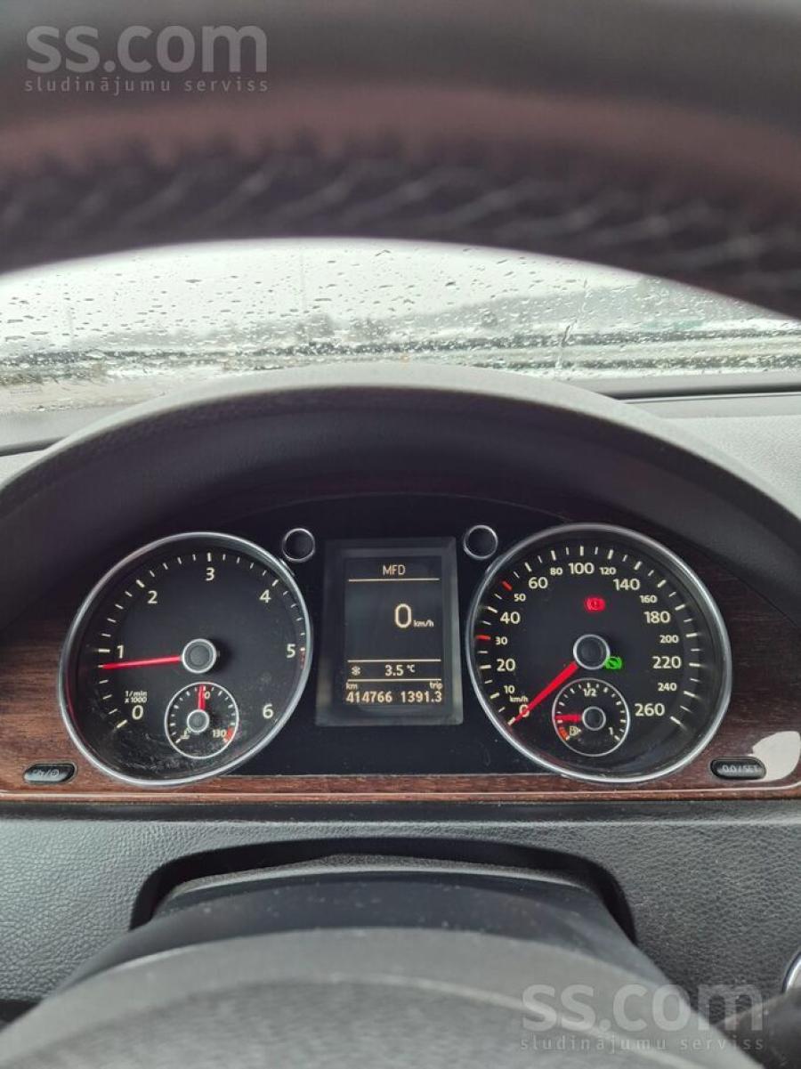 Blue Volkswagen Passat B7 2011 in Valka, with an engine capacity of 2.00 L and mileage of 440 thousand km for 2600 €, photo 8 on AUTOMOTO.COM.LV