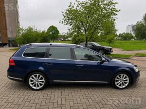 Zils Volkswagen Passat B7 2011 Rīga, ar dzinēja tilpumu 2.00 L un nobraukumu 322 tūkst. km par 4290 €, foto 3 vietnē AUTOMOTO.COM.LV