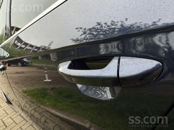 Blue Volkswagen Passat B7 2011 in Riga, with an engine capacity of 2.00 L and mileage of 322 thousand km for 4290 €, photo 10 on AUTOMOTO.COM.LV