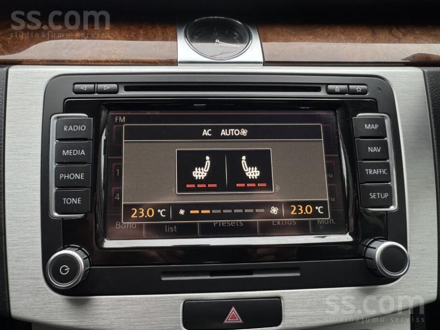 Zils Volkswagen Passat B7 2011 Rīga, ar dzinēja tilpumu 2.00 L un nobraukumu 322 tūkst. km par 4290 €, foto 16 vietnē AUTOMOTO.COM.LV
