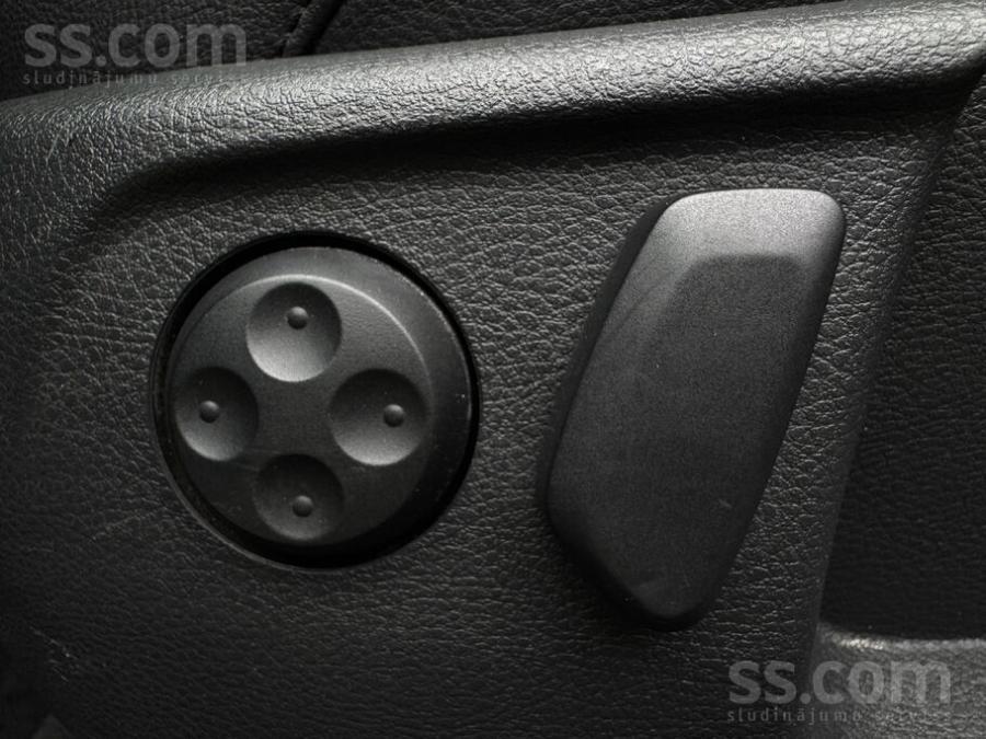 Zils Volkswagen Passat B7 2011 Rīga, ar dzinēja tilpumu 2.00 L un nobraukumu 322 tūkst. km par 4290 €, foto 27 vietnē AUTOMOTO.COM.LV