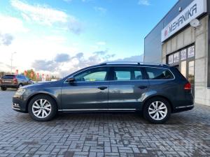 Blue Volkswagen Passat B7 2011 in Cesis, with an engine capacity of 1.40 L and mileage of 273 thousand km for 5999 €, photo 12 on AUTOMOTO.COM.LV