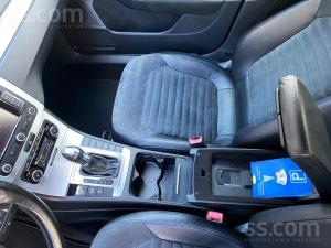 Blue Volkswagen Passat B7 2011 in Cesis, with an engine capacity of 1.40 L and mileage of 273 thousand km for 5999 €, photo 21 on AUTOMOTO.COM.LV