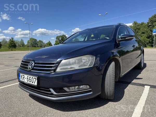Blue Volkswagen Passat B7 2011 in Daugavpils, with an engine capacity of 2.00 L and mileage of 310 thousand km for 4000 €, photo 1 on AUTOMOTO.COM.LV